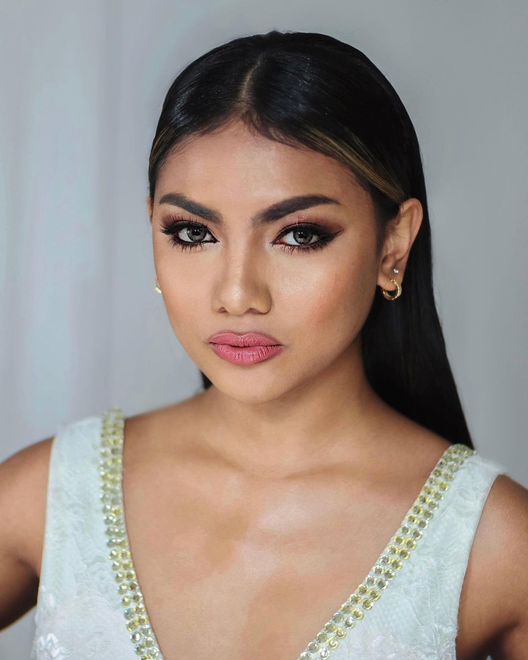 Filipino Women: Discovering Love in the Philippines