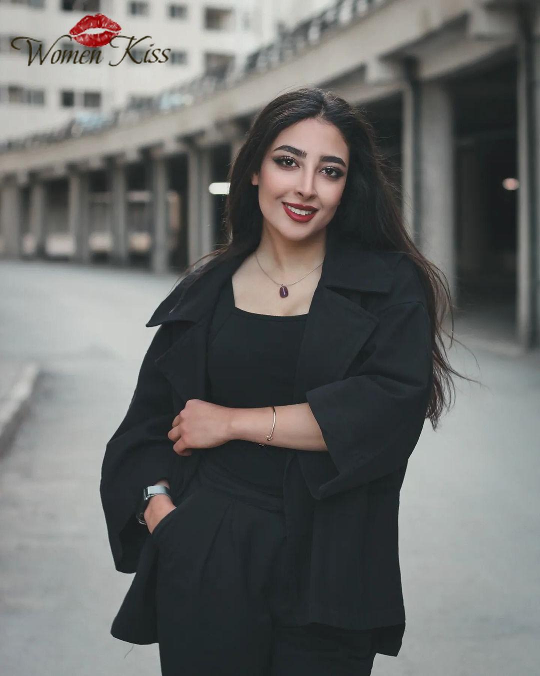 Dating Iranian Women: The Ultimate Handbook for Men