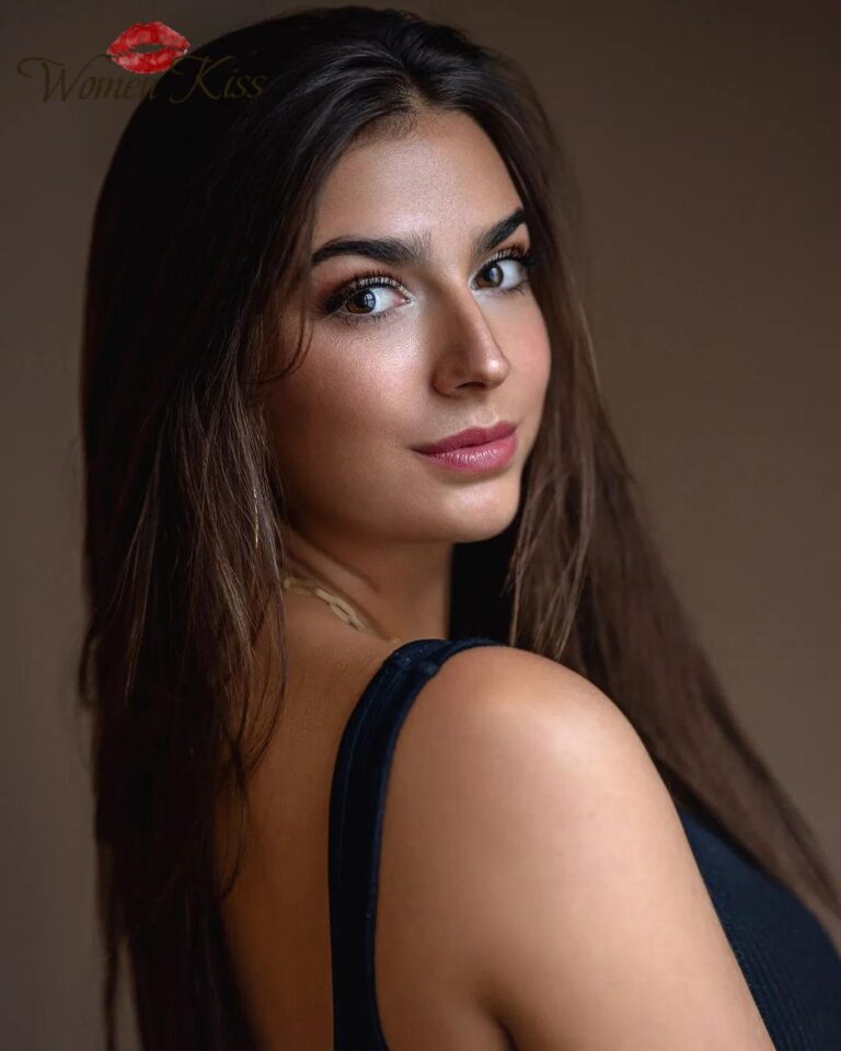 Dating a Lovely Portuguese Woman: All You Need to Know