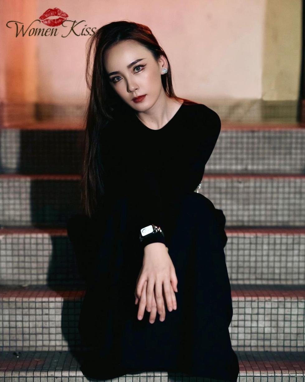 Understanding the Charm of Lovely Singaporean Women